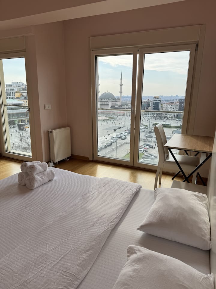 New Flat &Luxury Stay In Taksimsquare, Lift,2ac - Sarıyer