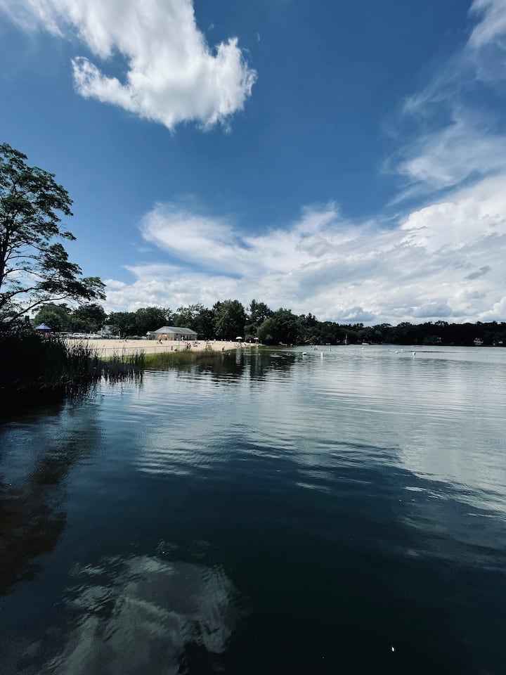 Boston Burbs 3 Bedroom 2 Bath With Home Gym - Burlington, MA