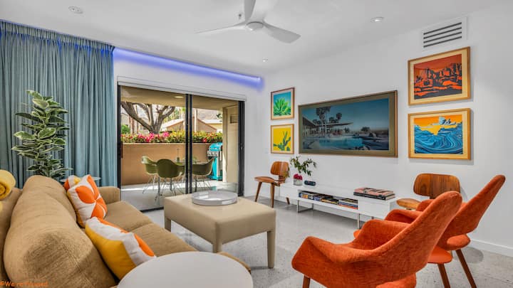 Dazzling Palm Springs Condo - Palm Springs, CA