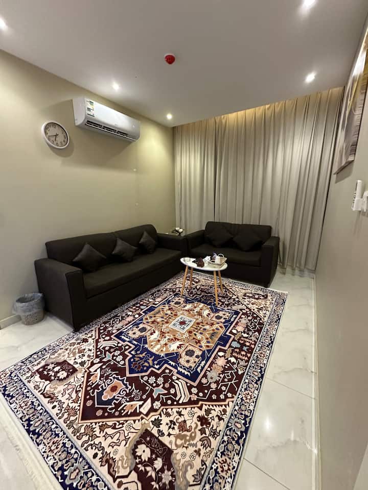 شقة للعوائل بغرفتين نوم وصالة دخول ذاتي2 - Riyadh