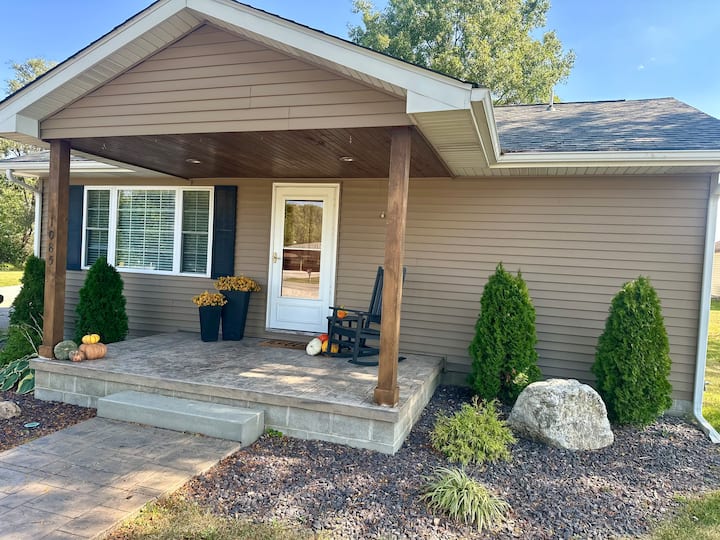 Game Room | Hot Tub | Fire Pit @ Lake Shelbyville - Eagle Creek State Recreation Area, Findlay