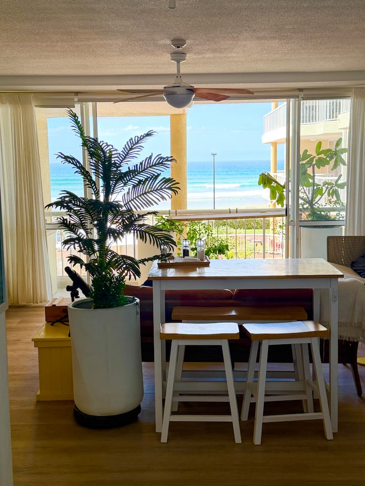 Entire Apartment Beach Front - 