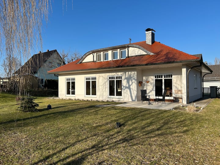 Ferienhaus Mit 2 Schlafzimmern Und 2 Bädern. - Grossenhain