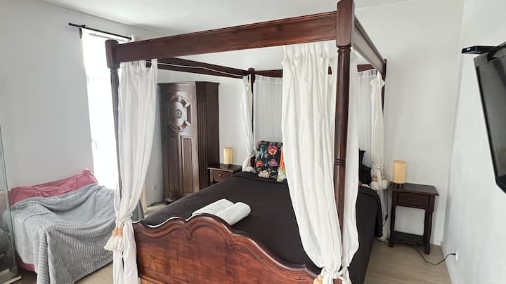 Family Stay For 4 Persons With Private Bathroom - Huizen