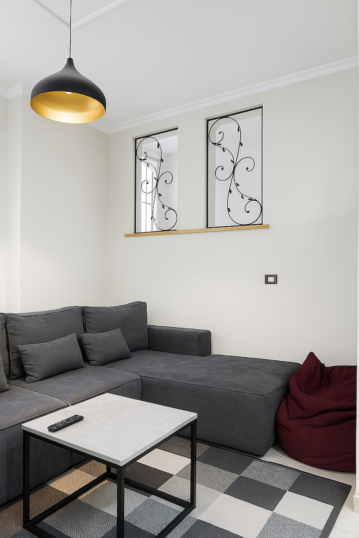 The Prism Apartment - Tirana