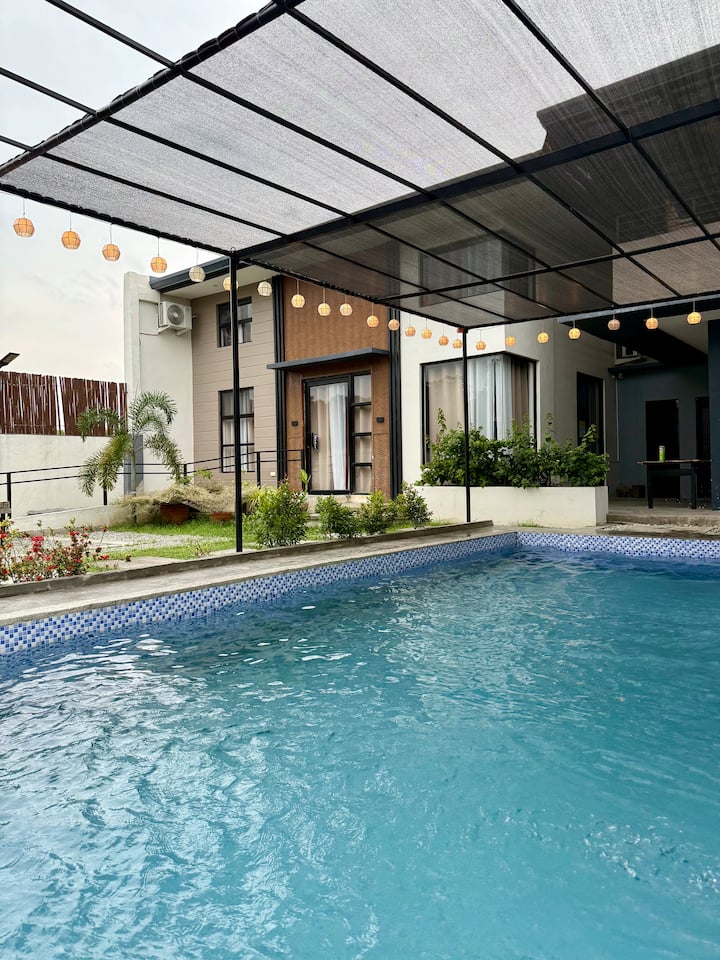 Entire Loft Villa W/ Pool & Viewing Deck - Magalang