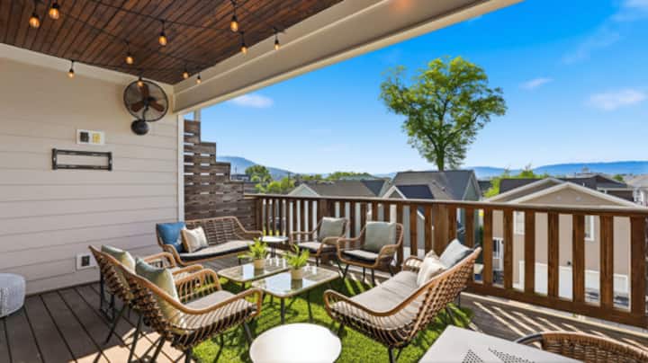 Downtown Chattanooga 3 Bdrm Boutique Stay, Rooftop - Chattanooga, TN