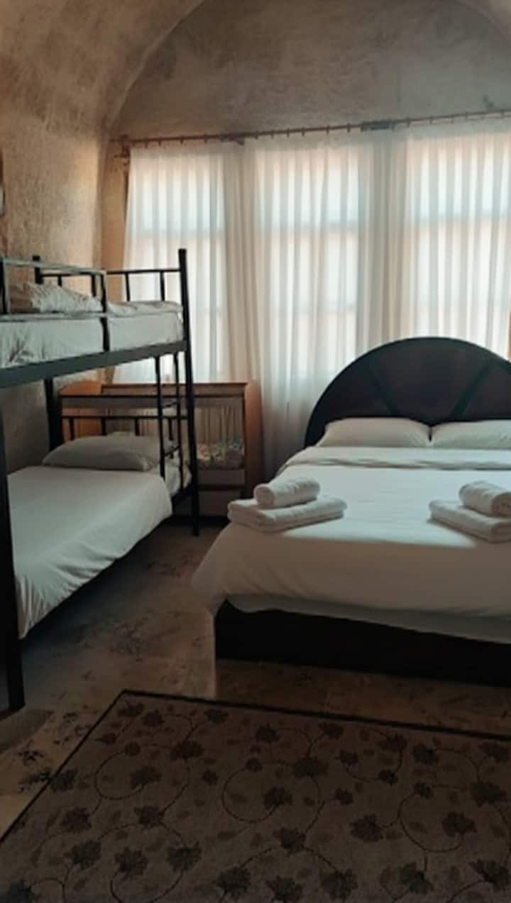ÜRgüp'de 4 Kişilik Oda  (Cappadocia Masuer House) - 카파도키아
