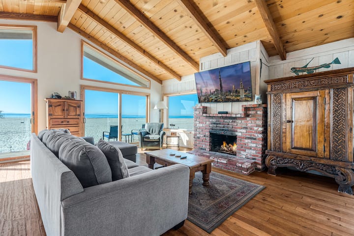 New! Beach Front Coastal Living - Oxnard