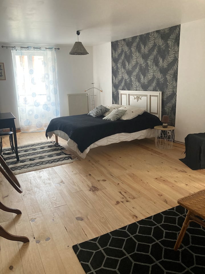 La Maison De Jeannette
6 Pers 4 Lits 3 Ch - Guéret