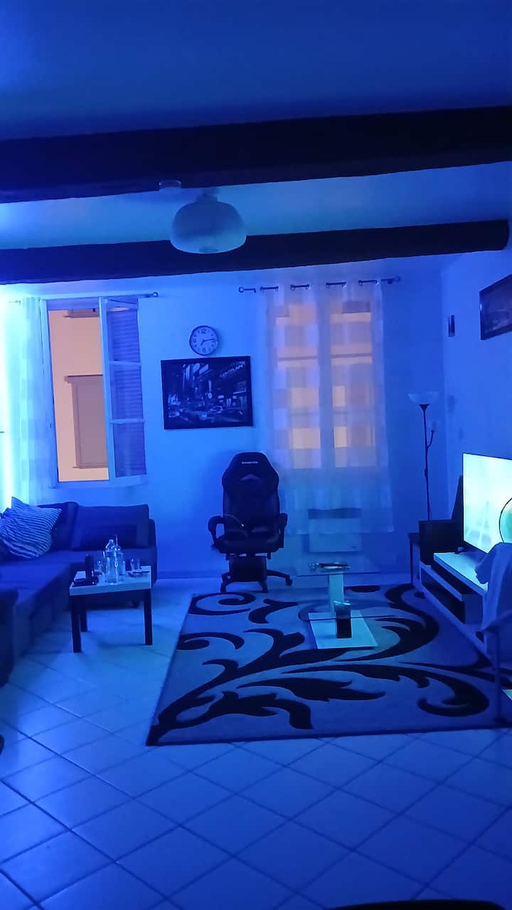 Appartement 61 M² Toulon Près Du Port. - Toulon