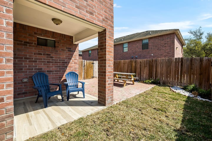Sharyland Townhome - Mission, TX