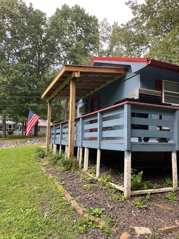 Blue Cabin At Lake Barkley - Kentucky Lake