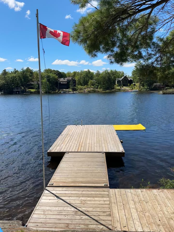 Waterfront Cottage In Gravenhurst, Muskoka - Gravenhurst