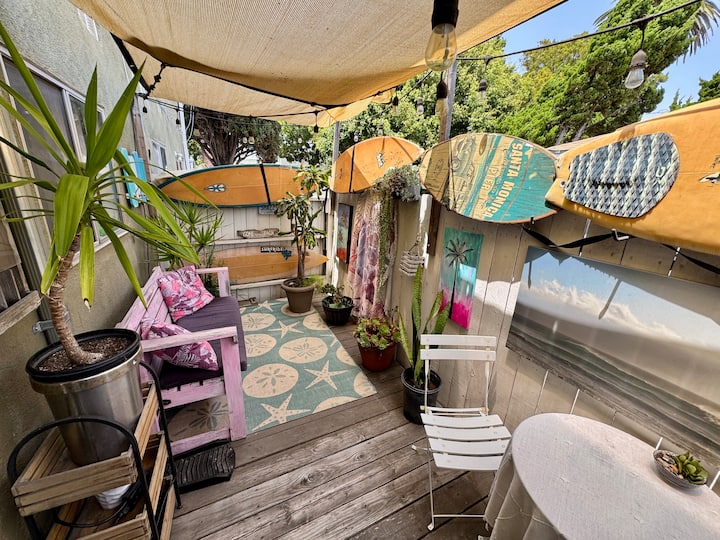 Aloha Sunrise: Comfy King Bed, 2 Miles To Beach - Venice Beach, CA