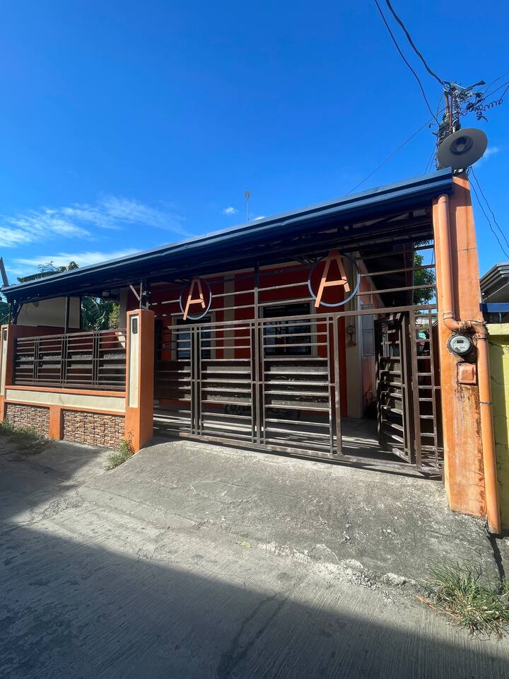 Jfa Staycation House With Parking - Pandi