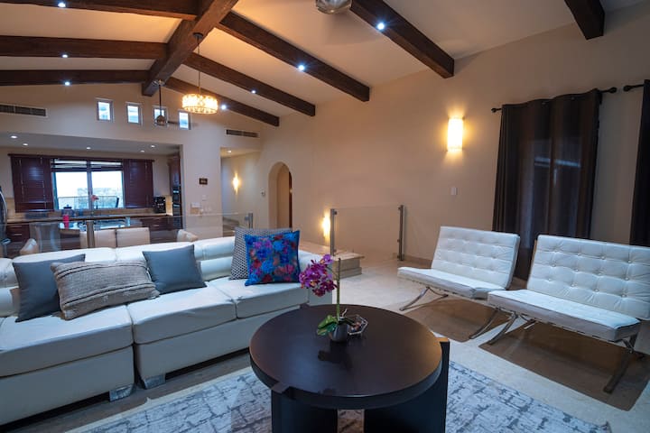 Residencia Los Cabos
Alberca Privada
Climatizada - Cabo San Lucas