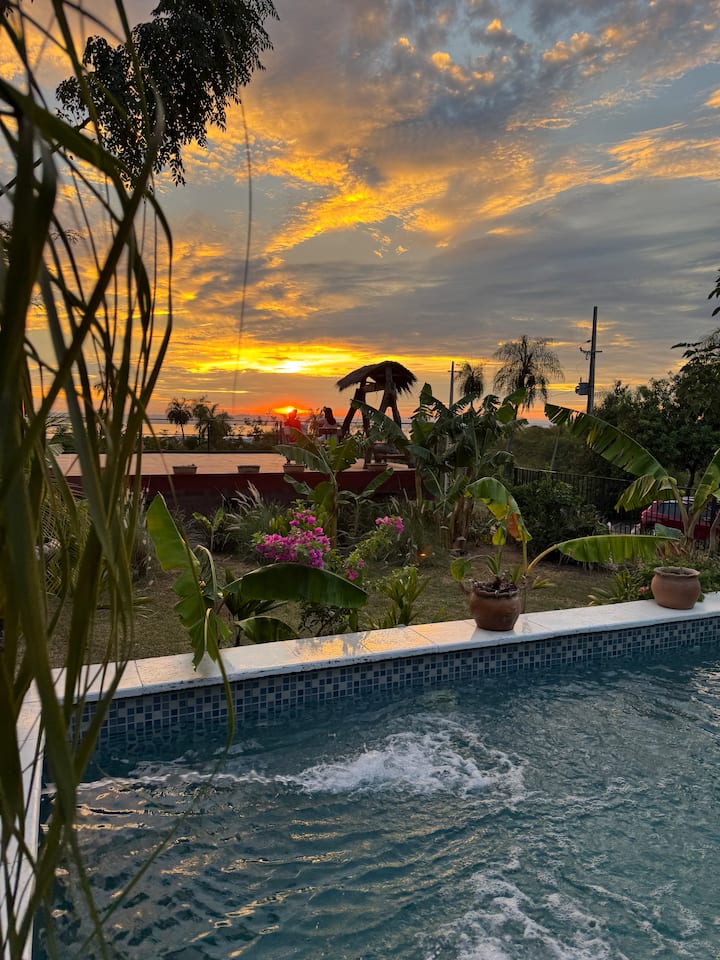 Casita Con Vista Al Lago - Paraguay
