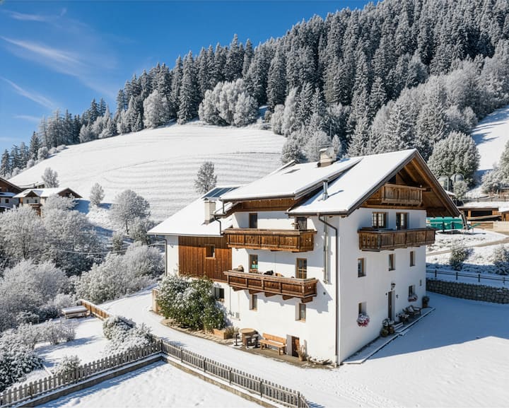 Peaceful Farm Stay With Mountain Panorama - Vipiteno