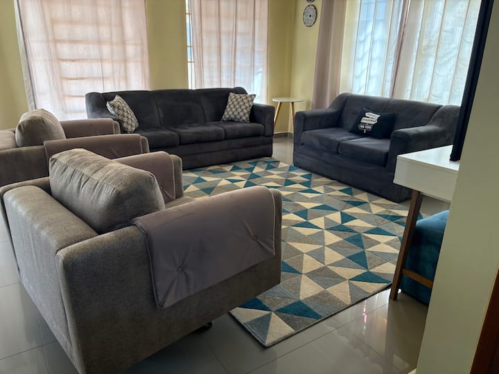 Casa Térrea Perto Do Shopping Campo Grande. - Campo Grande