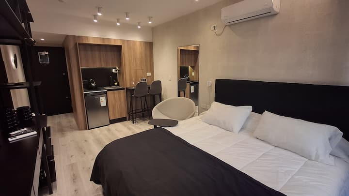 Entre El 5% Mejor Calificado: 1 Amb C/cochera - Argentina