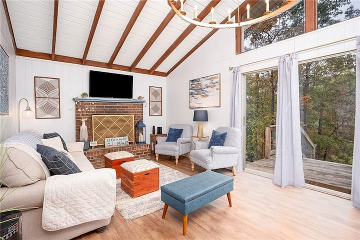 •Peaceful Lake Escape W/ Dock - Near Hiking• - Dadeville, AL