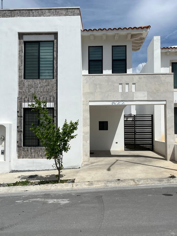 Residencial En Saltillo Al Sur De Cd. - Saltillo