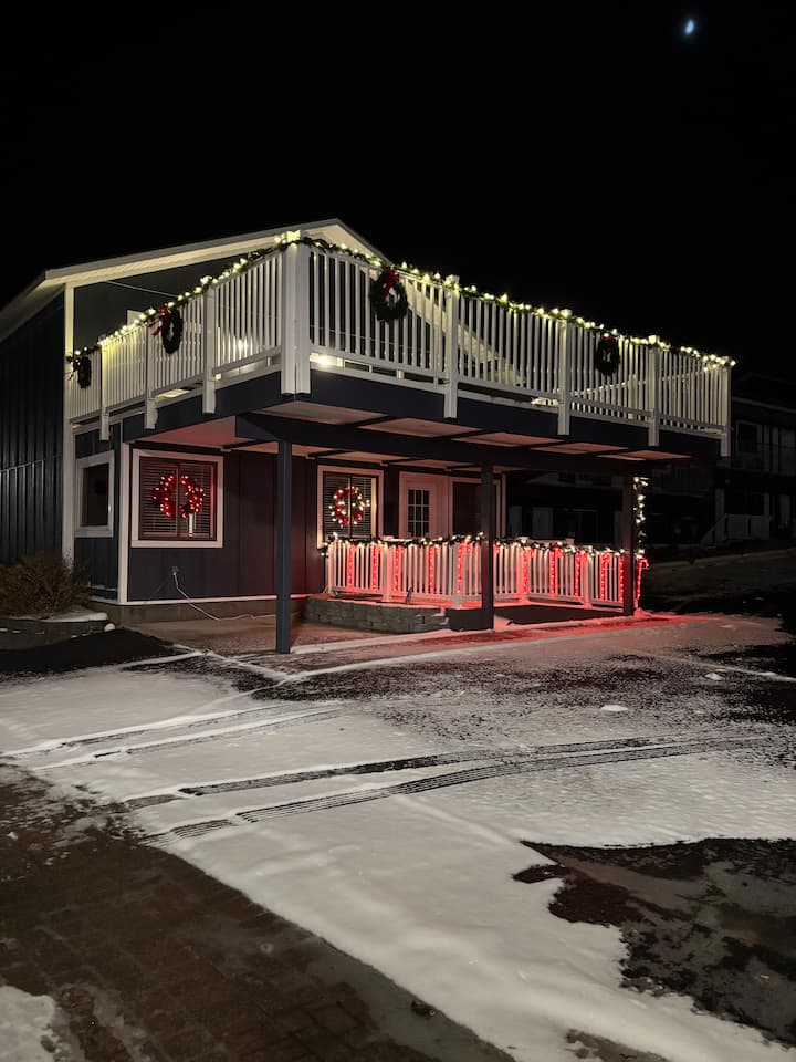 Bayside Guest House - St. Ignace, MI