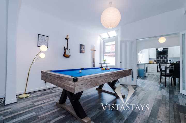 10% Off Contractor Stay • Netflix & Pool Table - Manchester