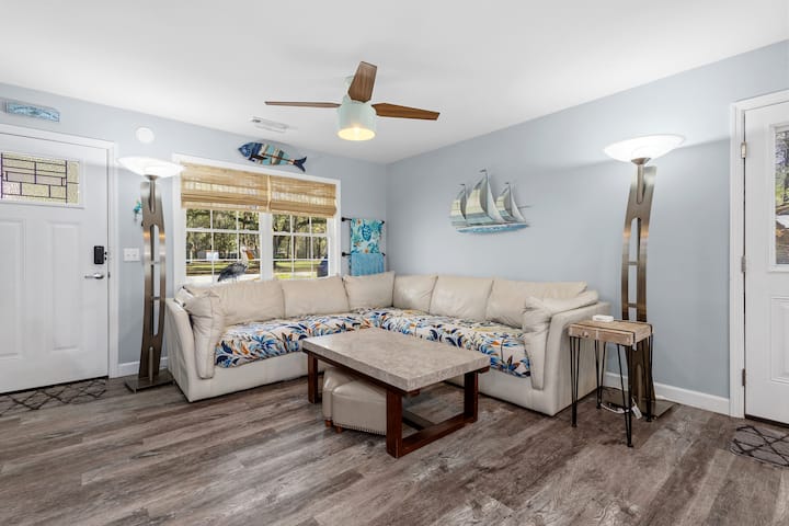 Family-friendly Cottage Stay-near Parris Island - Beaufort, SC