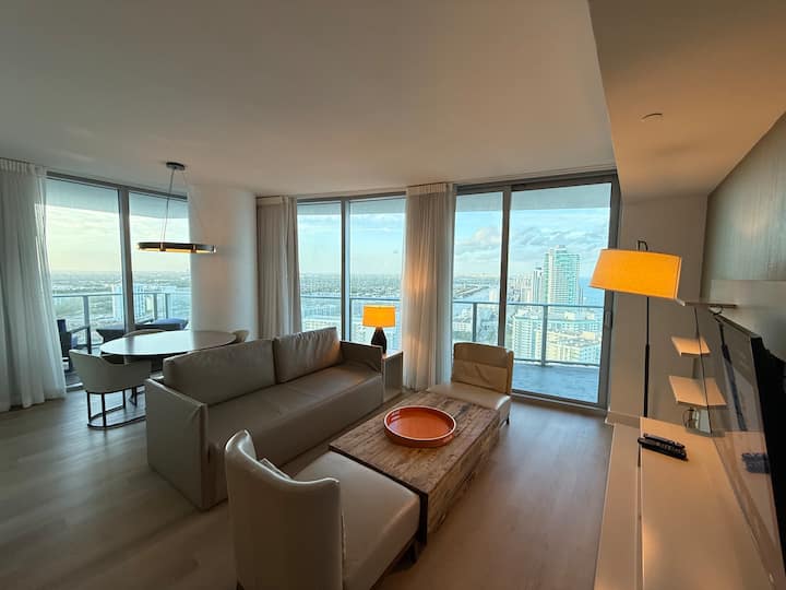 Beachfront 27th Floor Condo Hollywood Fl - Hollywood, FL