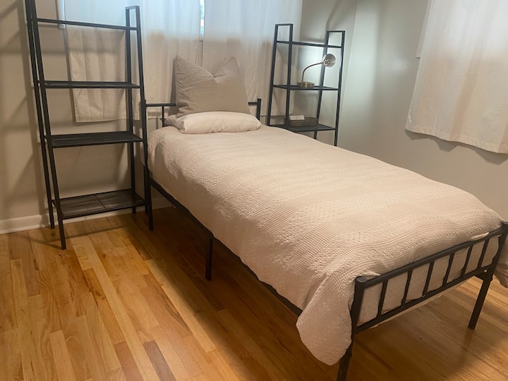 Superclean Private Room - Fort Collins, CO