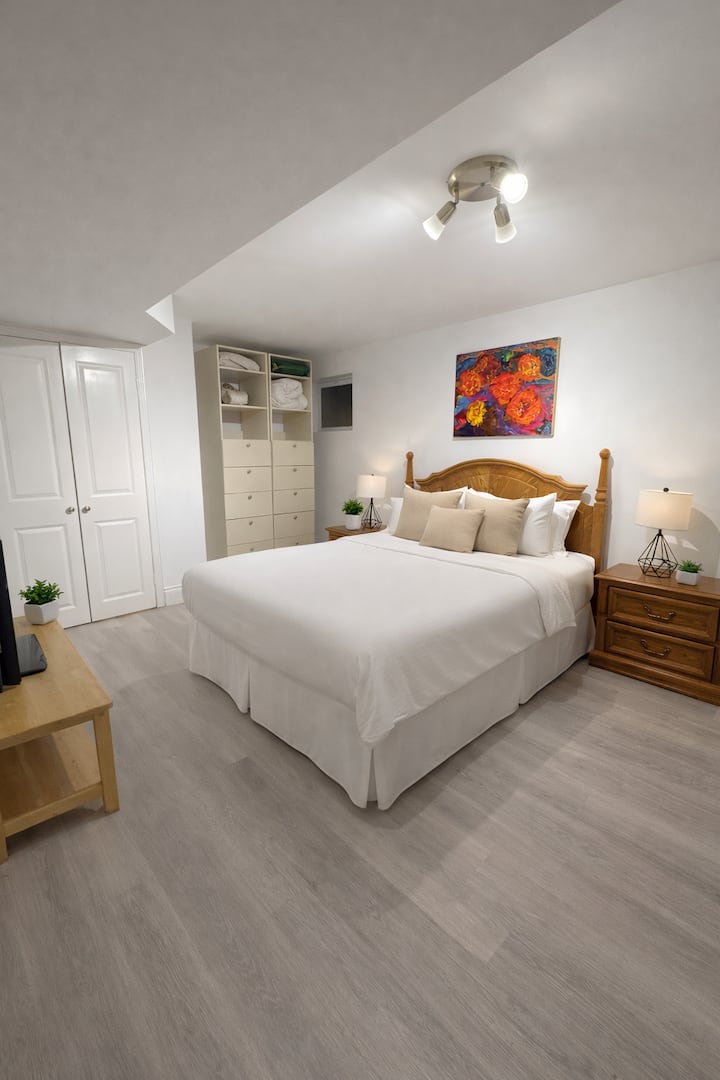One Bedroom Fully Furnished (Thornhill)parking - Vaughan