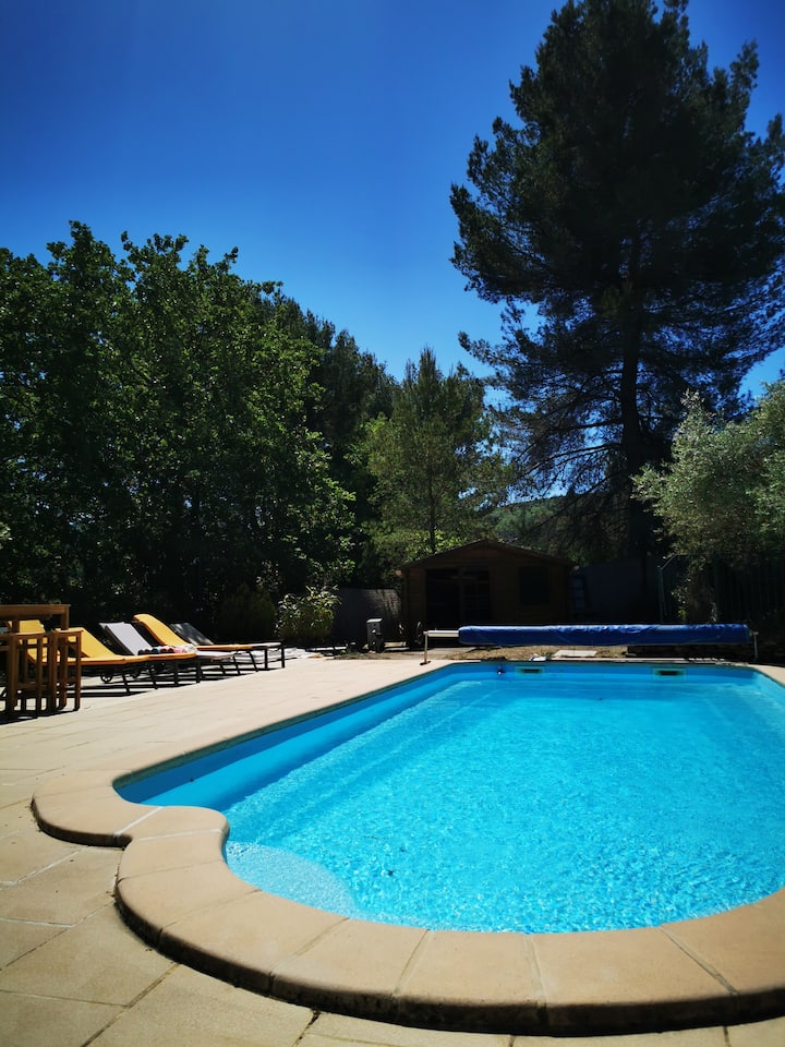Villa Avec Vue, Grand Jardin, Piscine Chauffée - Apt