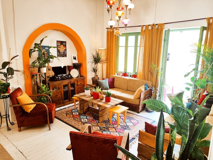 Big Room With Balcony @ Amazing Location - Pangea - Nicosia