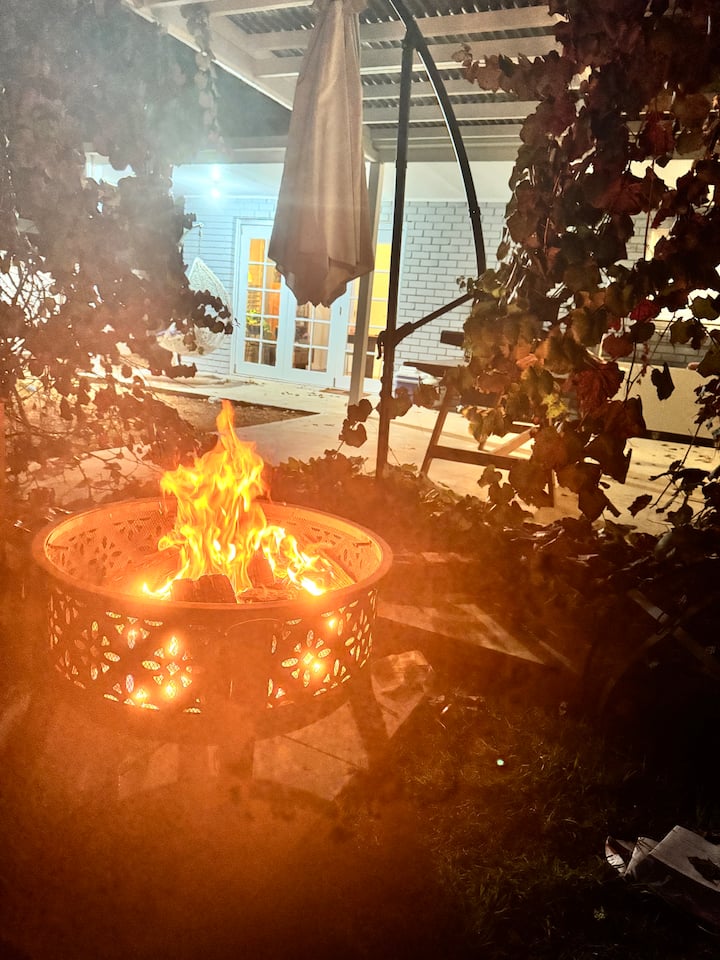Retro Lake House Retreat - Nagambie