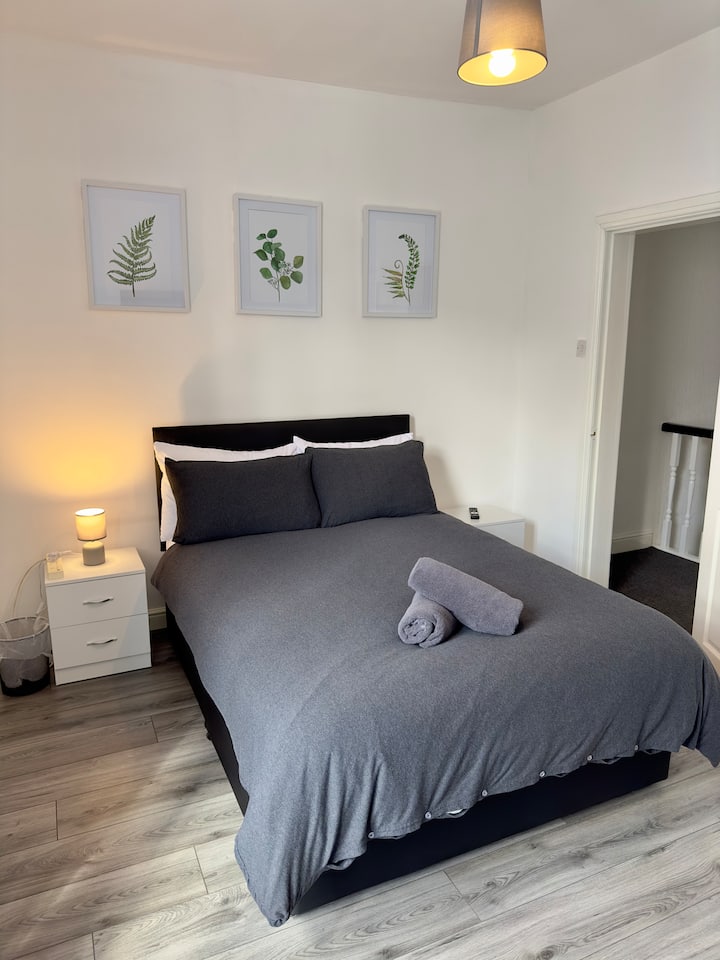 Modern Home • City Centre & Lfc • Free Parking - Liverpool