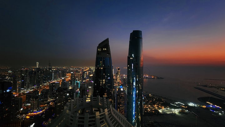76th Floor Sky Haven Residence  2 Br Apt - Dubai