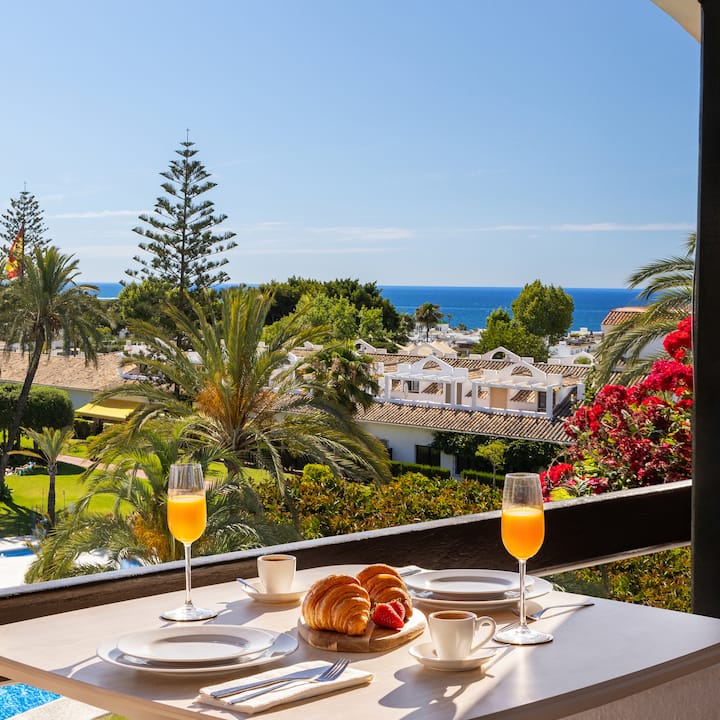 Sea View Golden Mile Suite • Pools • Beach 4 Min - Marbella