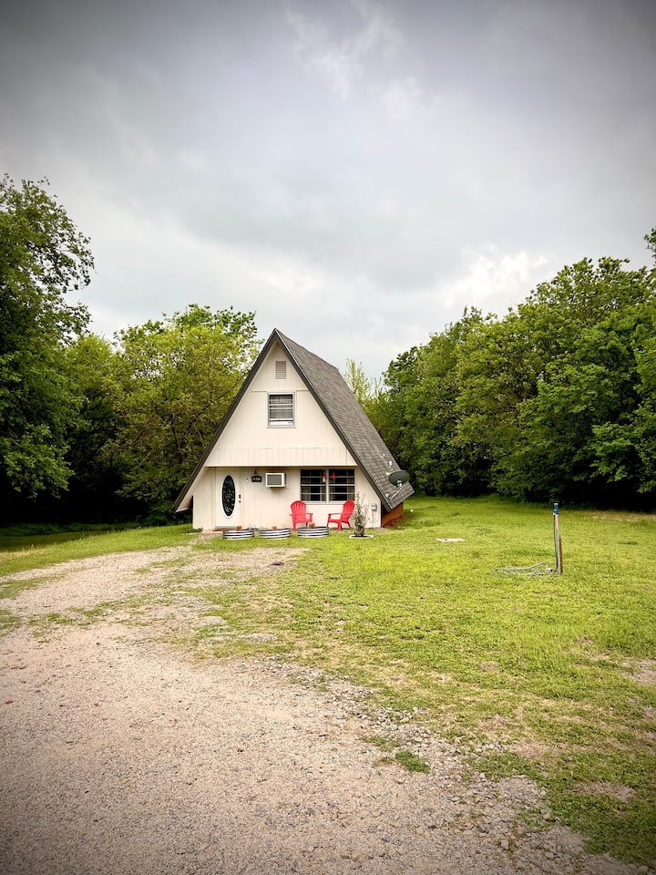 Little A Frame Country Cabin - Carl Blackwell Lake, OK