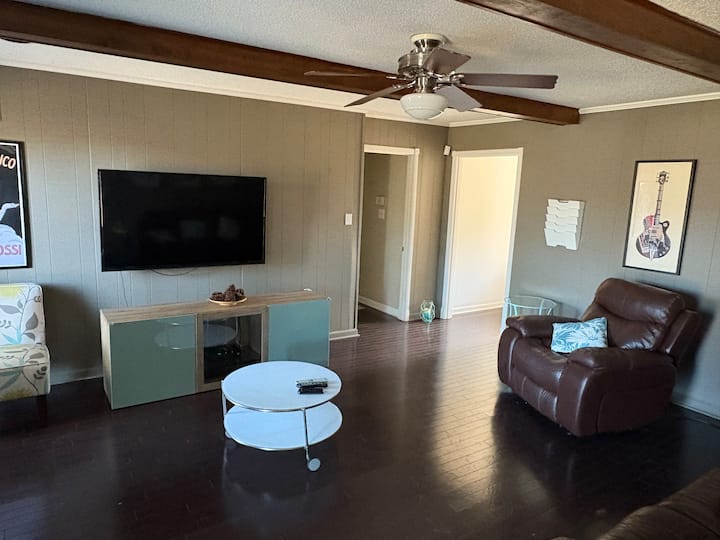 Home In Germantown - Germantown, TN