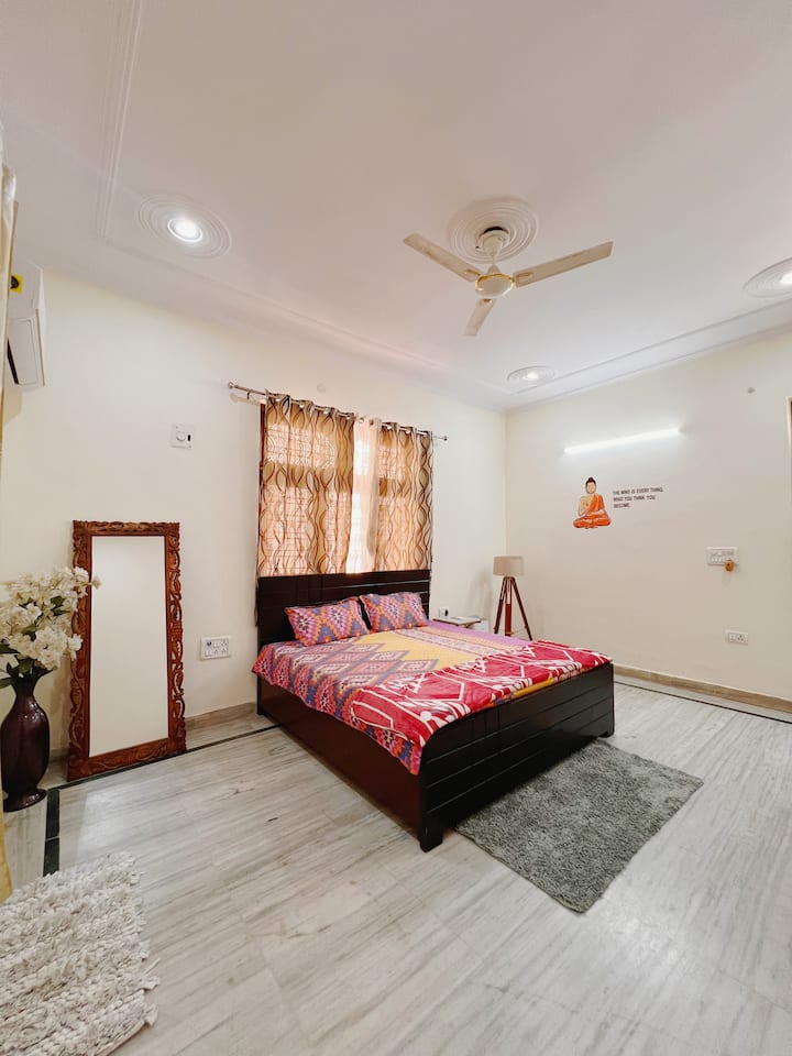 Your Hideout : ) - Delhi