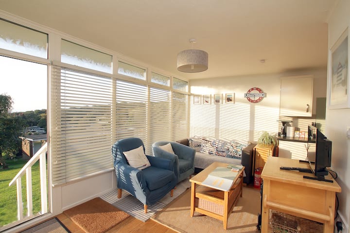 Maggie's Place, Chalet No. 96, Kings Park, Cromer - Cromer