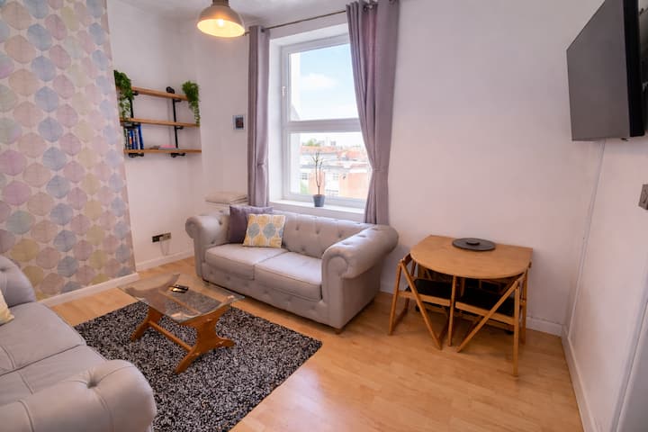 Southsea Escape - Coastal Holiday Apartment - Portsmouth