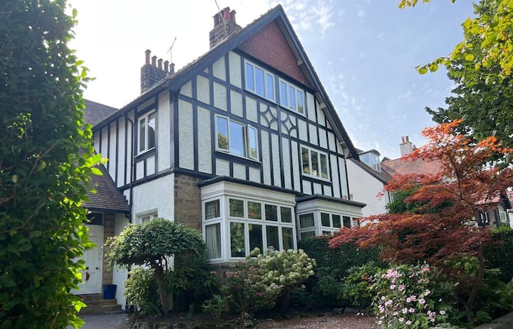 Superbly Refurbished 2 Bed Flat - Wetherby