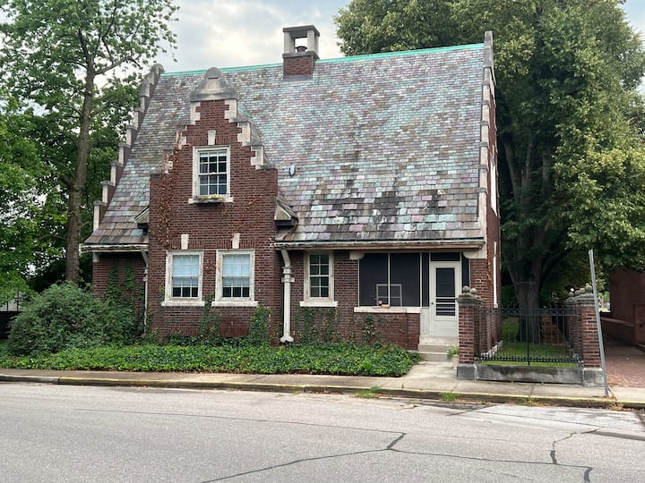 Irwin Cottage- Heart Of Columbus Architecture - Columbus, IN