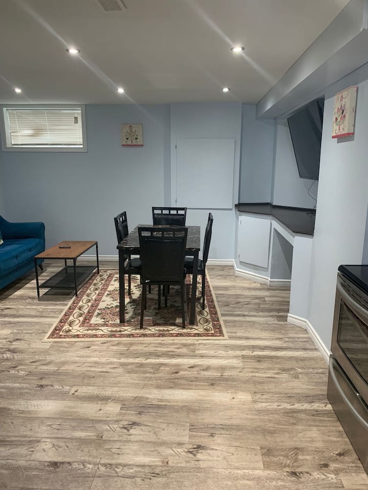 2 Bedroom Basement Apt. Kanata North - Ottawa