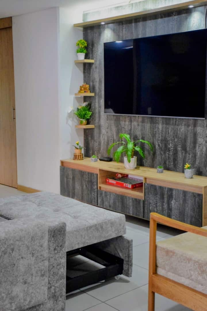 Bright & Modern 2br | Stunning Views + Gym - Medellín