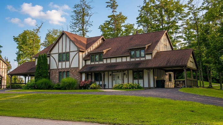 Peek N' Peak 4br—steps To Lifts—on The Golf Course - Findley Lake, NY