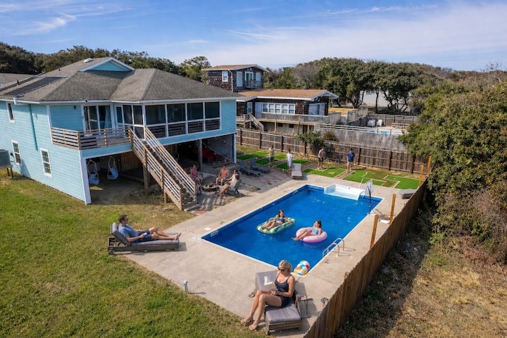 Beach Retreat With Pool, Mini Golf, & 2 Suites - Kitty Hawk, NC
